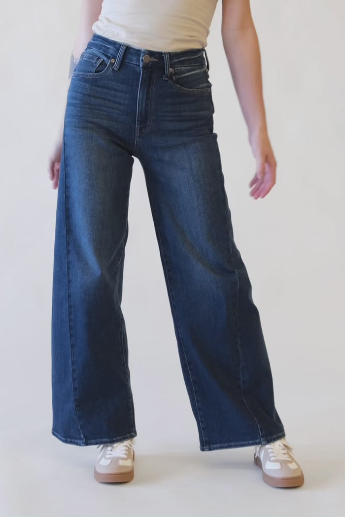 Trendy Women's Denim & Highwaist Jeans – Calico